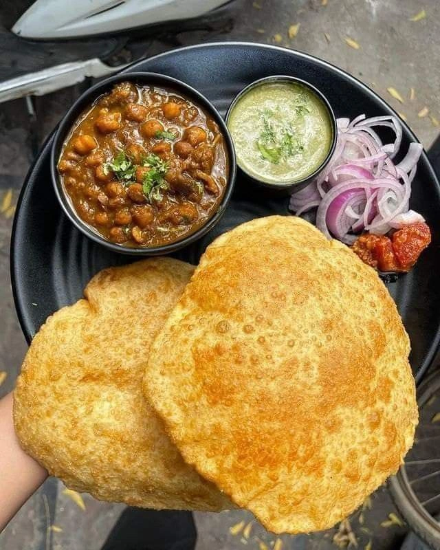 15+ Delhi Famous Food: Epic Dishes You Must Try for an Unforgettable Taste