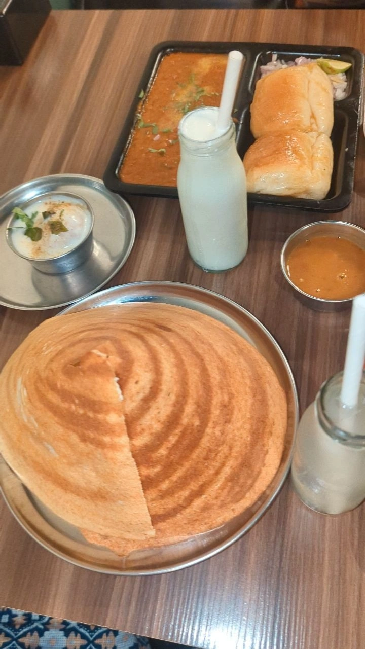 Ram Ashraya Menu with Prices : Best Idli, Dosa & Filter Coffee in Matunga